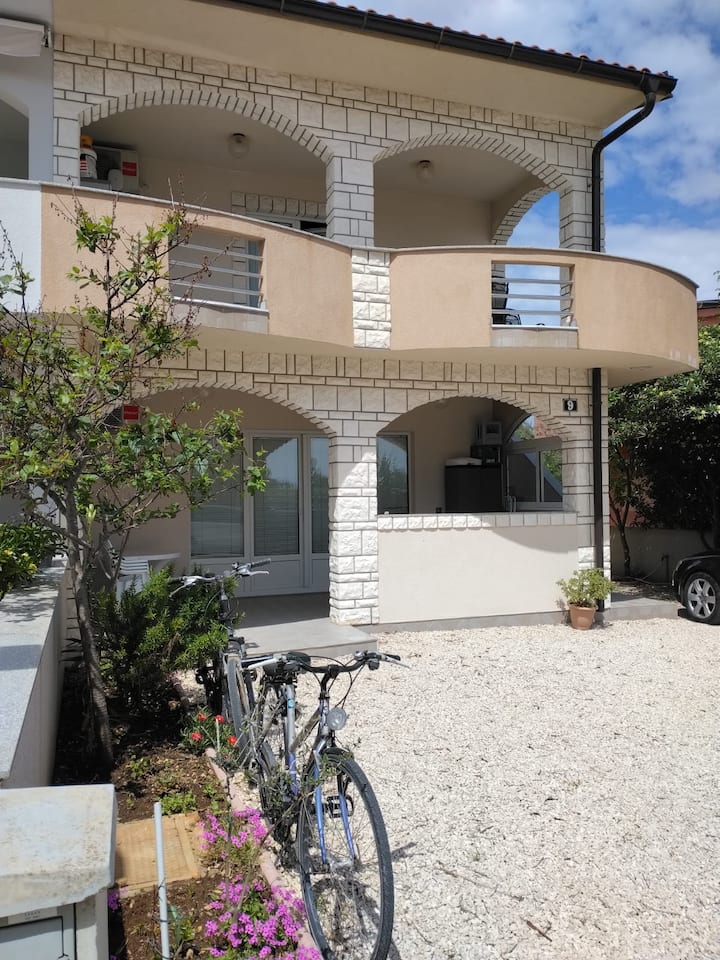 Sun&sea - Apartman 2 - Vir