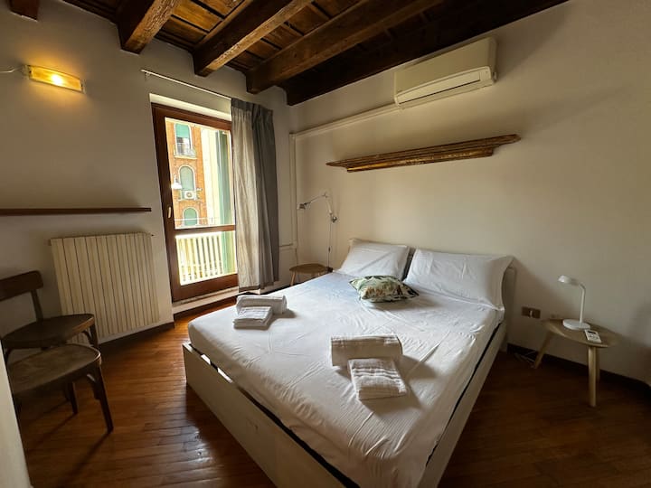 Balcony Isolo - Romeo Juliet 7 Minutes Walk - Verona