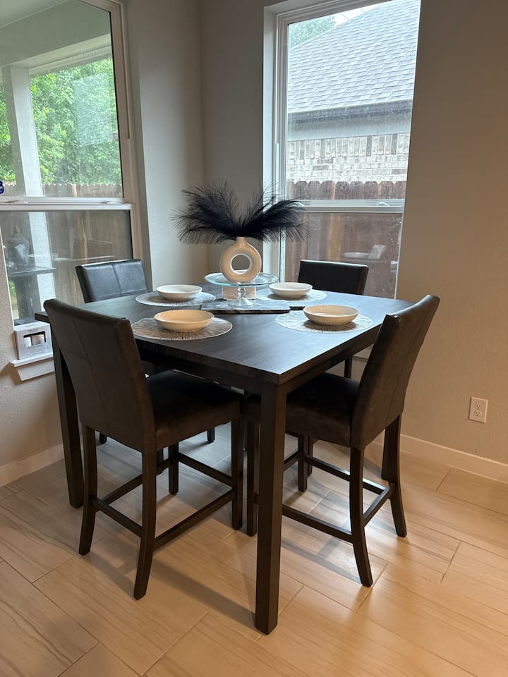 Houston Modern Luxury Private Loft - Crosby, TX
