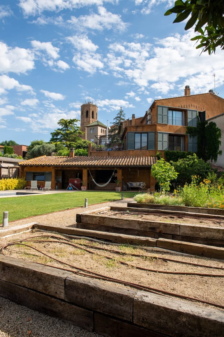 Beautiful Catalan Home, Exceptional Garden & Pool - Costa Brava