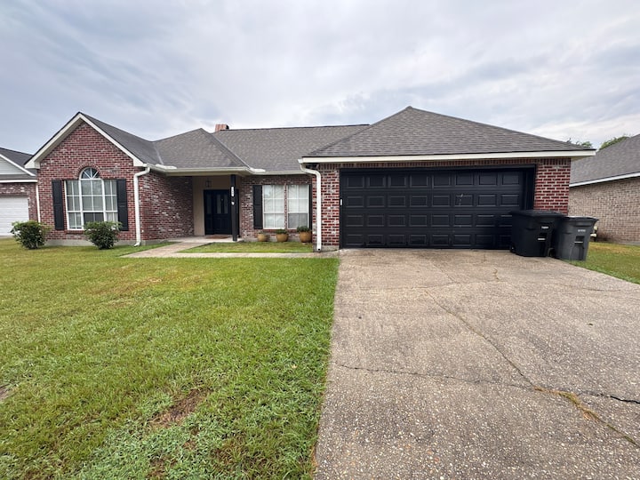 Quiet Baton Rouge Retreat | 3br/2ba Near Lsu - Baton Rouge, LA