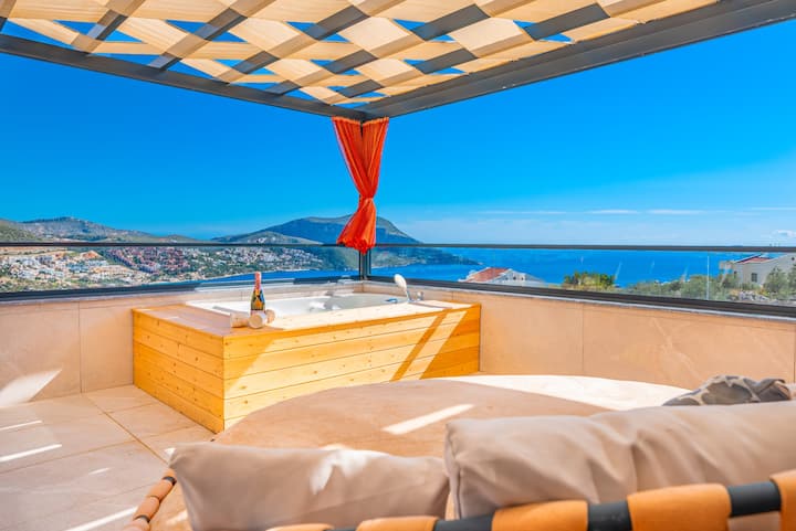 Deniz Manzaralı-korunaklı Villa - Kalkan