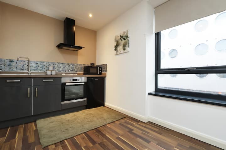 Centralhub1 1bd Studio | Contractor & Travelers - Cardiff