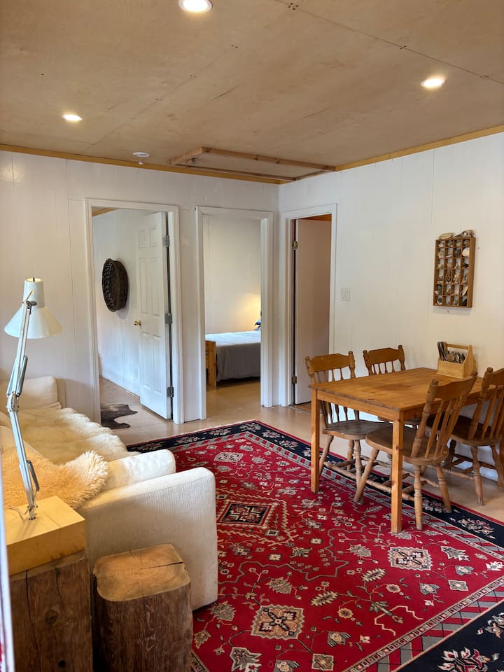 Harlequin Cabin - Hornby Island