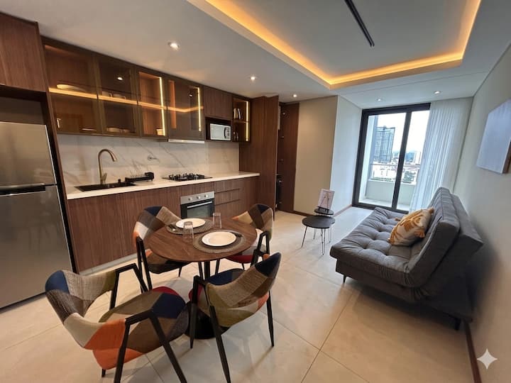 Moderno Apartamento En Equipetrol + Parqueo - Bolivia