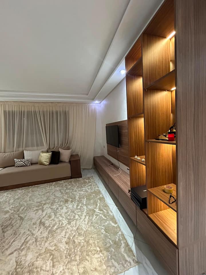 Appartement Confortable Au Centre-ville - Nouaceur