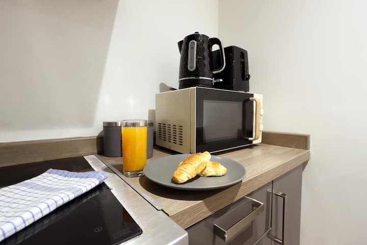 1bd Studio | Contractor & Travellers Flat4 - Cardiff