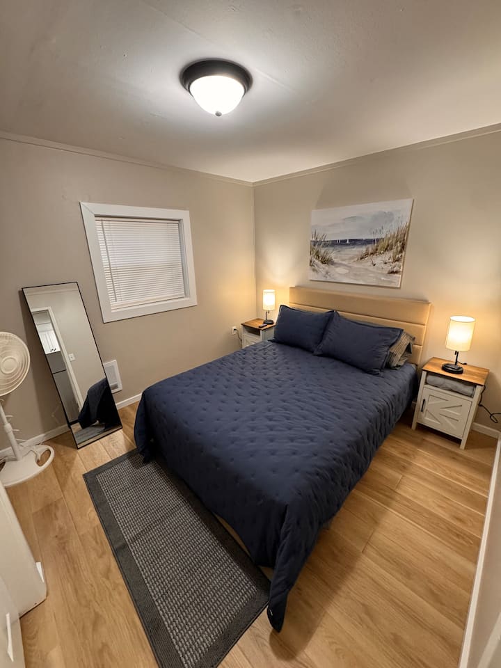 Newly Renovated 1 Bedroom Cottage In Bremerton - ブレマートン, WA