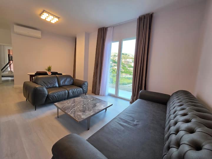 Ama's 2br Ap 6 | Parking, Balcony & Kitchen - Himarë