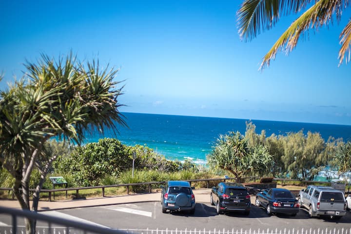 Luxury Beachfront Stay At La Mer Sunshine - Noosa Heads