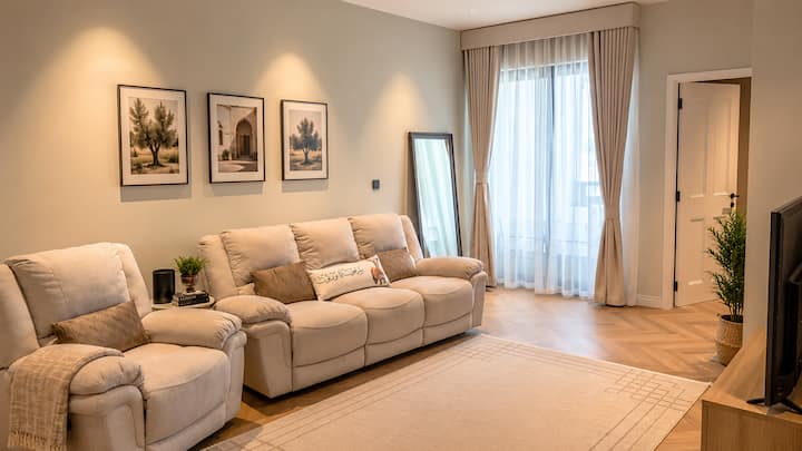 Premium Apartment In A Prime Location - Abu Dhabi