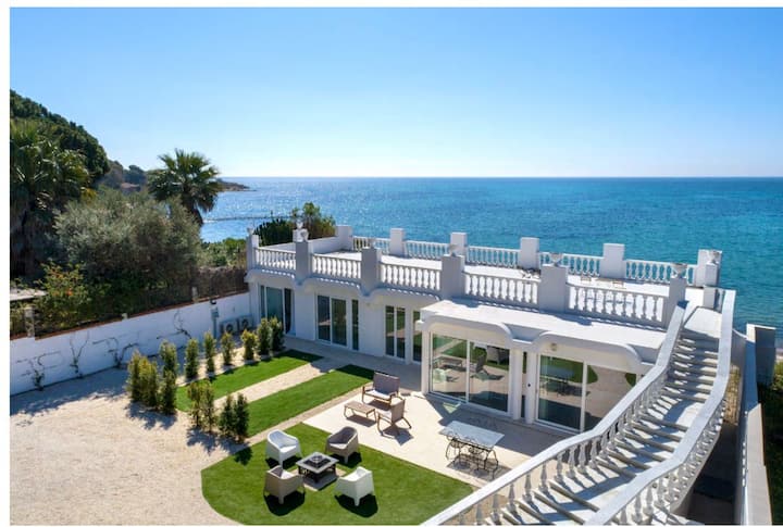 Villa Fronte Mare Con Piscina - Quartu Sant'Elena