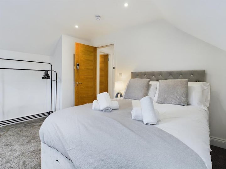 Spacious 4bed Apartment In Eastbourne - Eastbourne