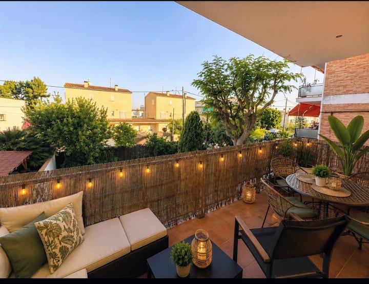 Llum De Mar | Sunny Mediterranean Terrace - Vilanova i la Geltrú