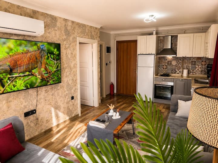 Modern Ve ŞıK Merkezi Konumda 1+1 Daireler - Trabzon