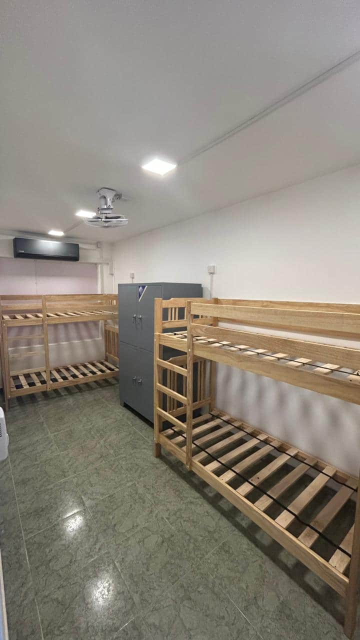 Bed In 12-bed Mixed Dormitory ( Shared Bathrooms ) - Colombo