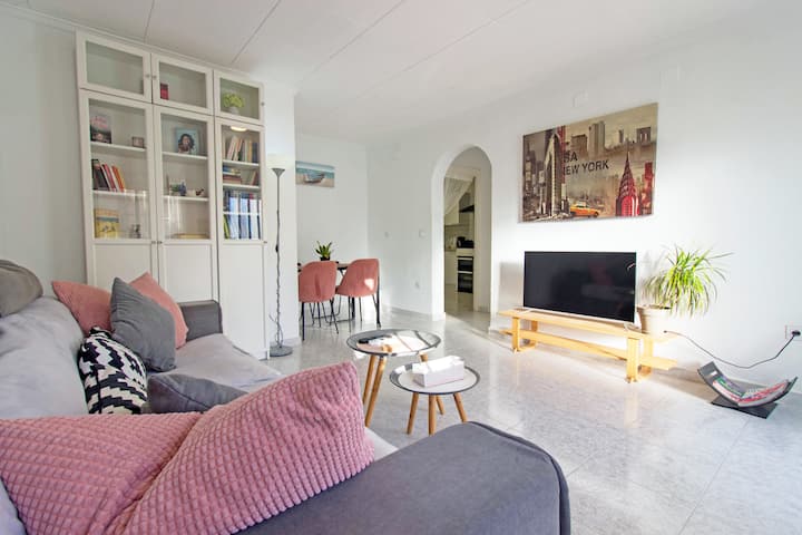 Comfy & Cosy Holiday Home In Urb. La Marina - La Marina
