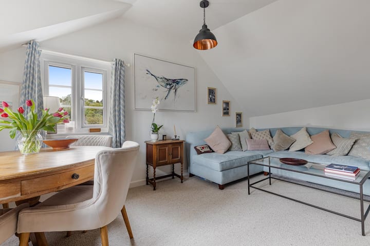 Reverse-level Home With Quay Views | Kingsbridge - Kingsbridge