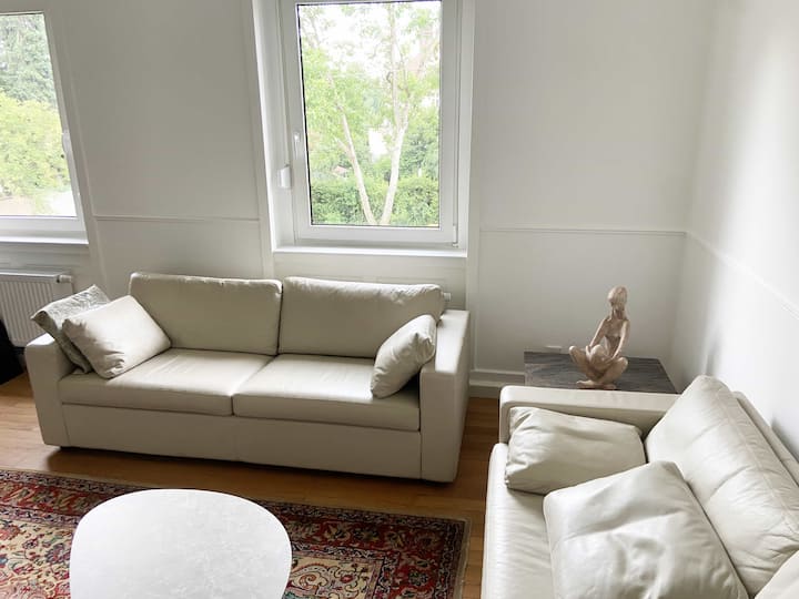 Elegant Möblierte 3-zkb + Studio Und Mit Garten - Frankfurt