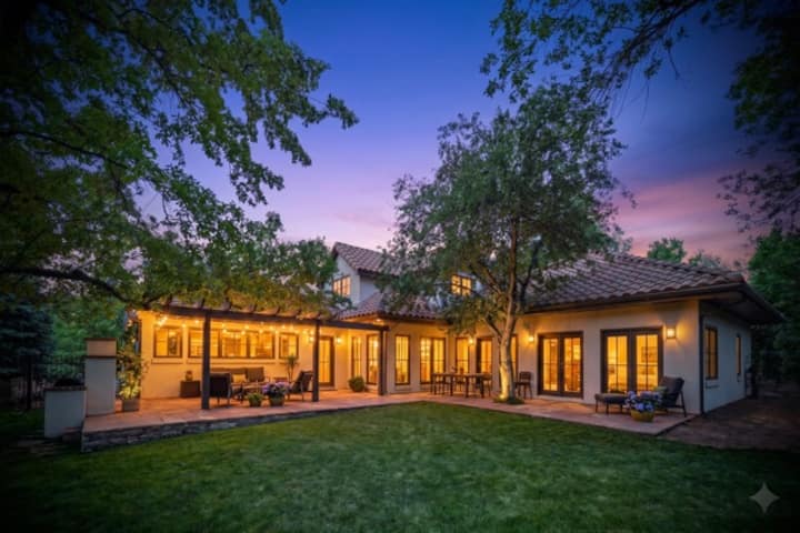 North Boulder Luxury Villa-4bd4ba Spectacular Yard - Boulder, CO