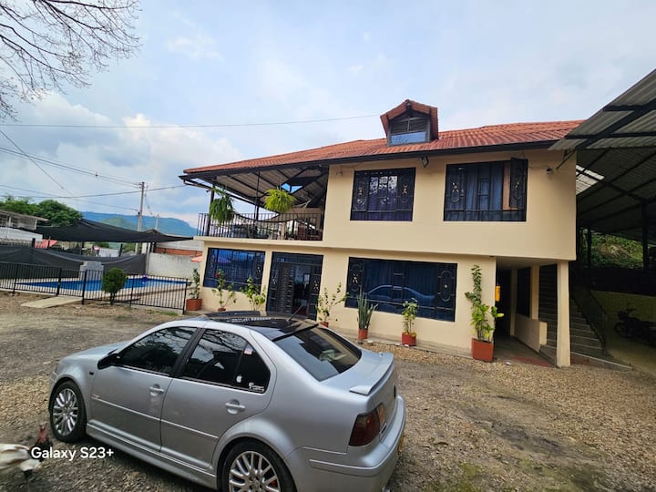 Finca Hotel La Ceiba - La Mesa