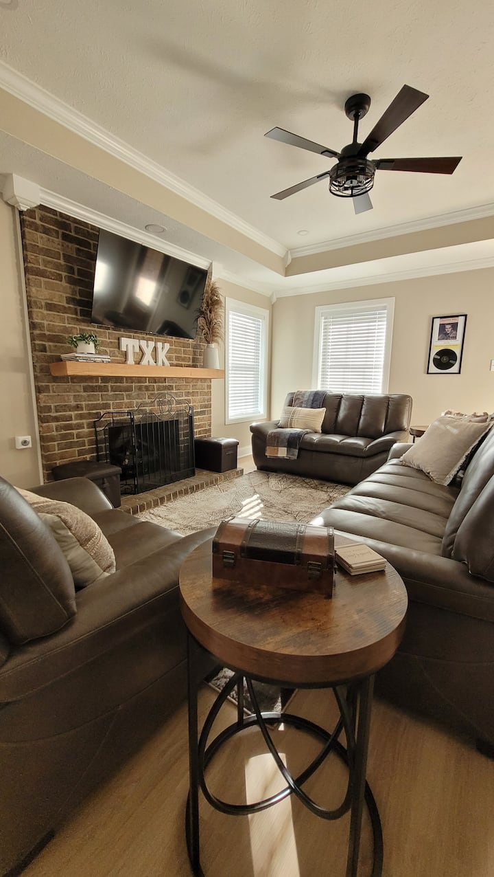 Texarkana Baby | Historic Charm Garage •Sleeps 6 - Texarkana, AR