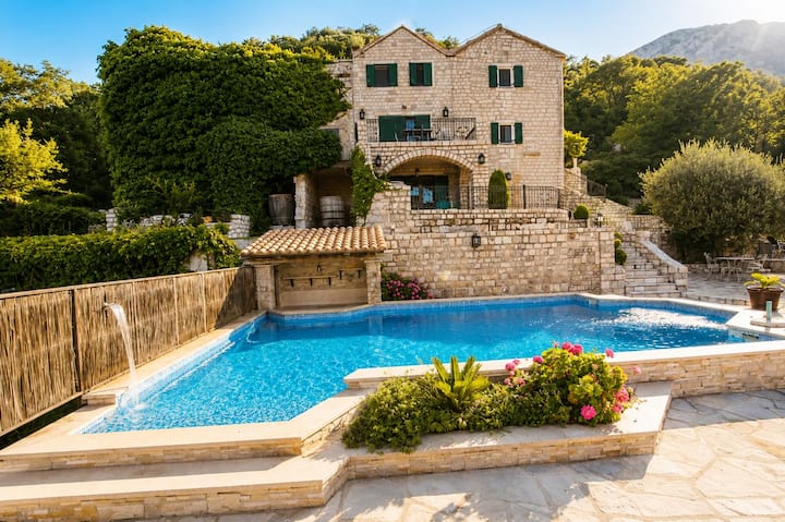 Villa Pietra | Luxury Escape - Budva