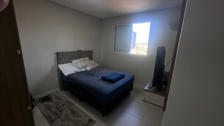 Apartamento Completo Em Excelente Localização. - Criciúma