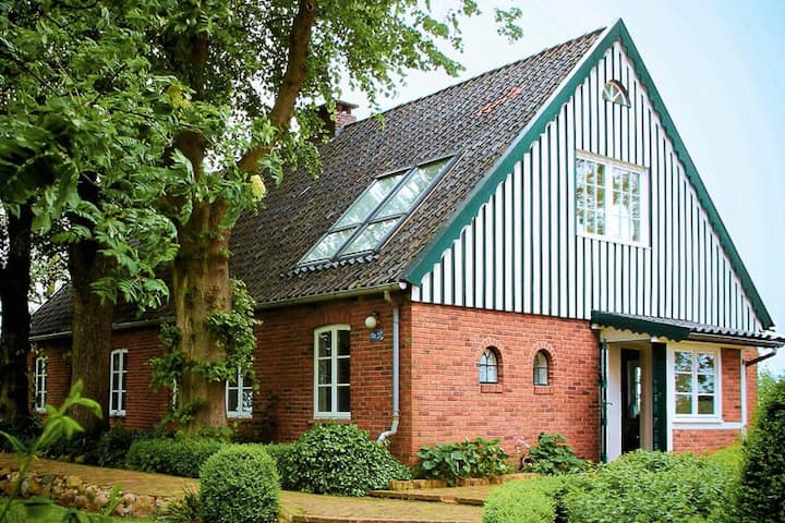 Domaine Avec Orgue Et Bibliothèque Près De Stade - Friburgo, Alemania