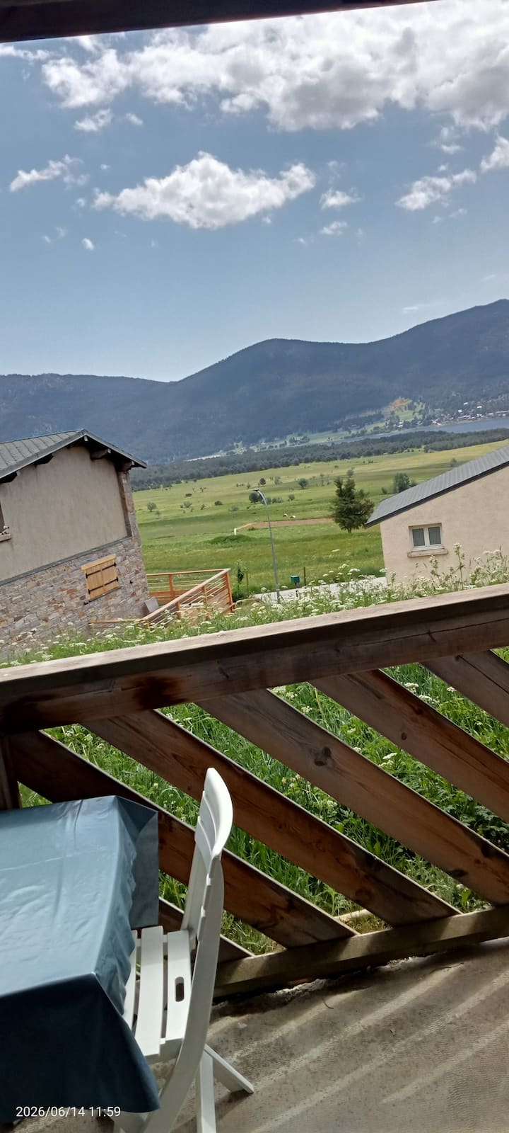 Les Angles Vue Lac Et Montagnes ! - Les Angles