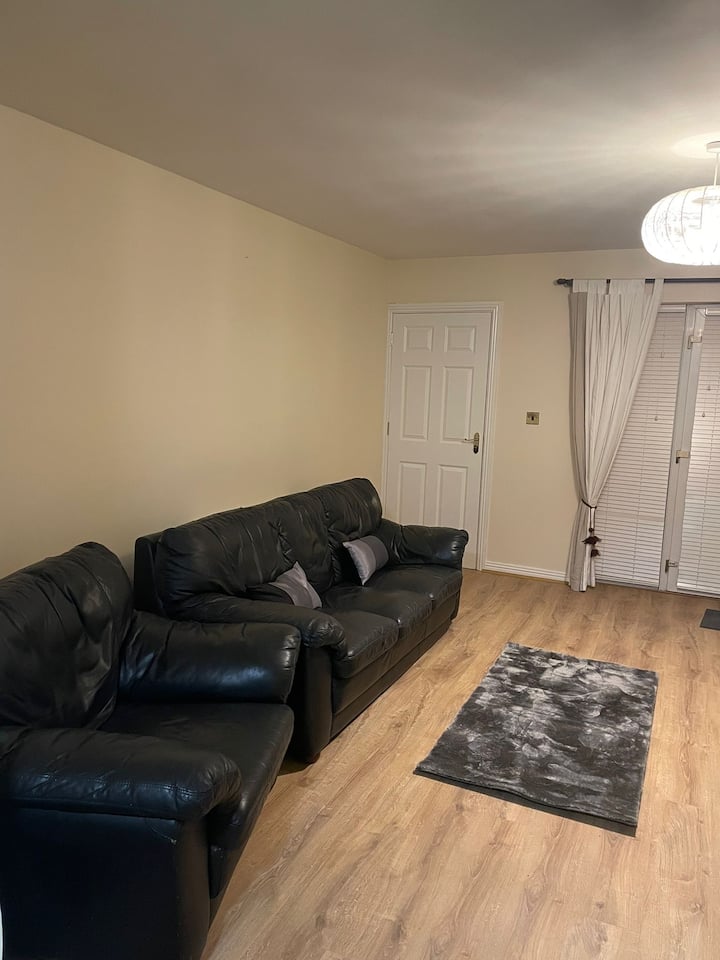 Modern Town Centre 3 Bed Apartment - Sligo