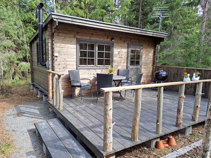 Uudehko Hirsimökki 20 M2 - Hanko