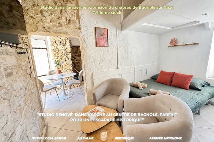 Le Refuge Sous Larcade Du Château - Xviii èMe - Bagnols-sur-Cèze