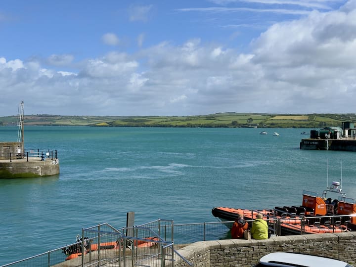 2 Red Brick Building -  Harbour + Estuary Views - Polzeath Beach