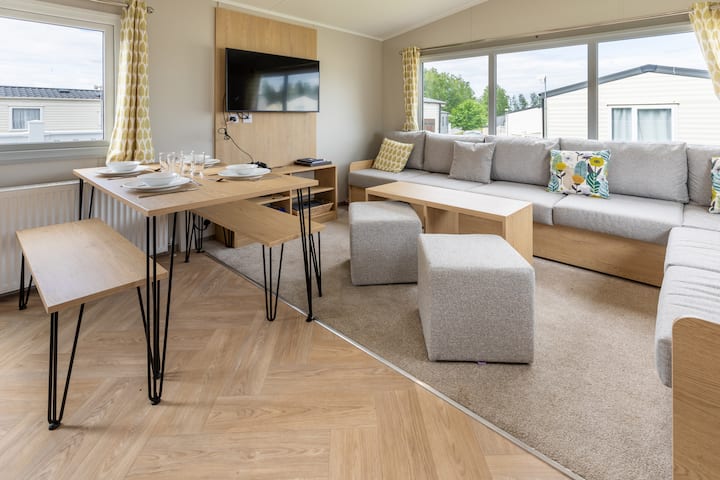Modern 3br Caravan | Ps4, Games & Free Parking - Hunstanton