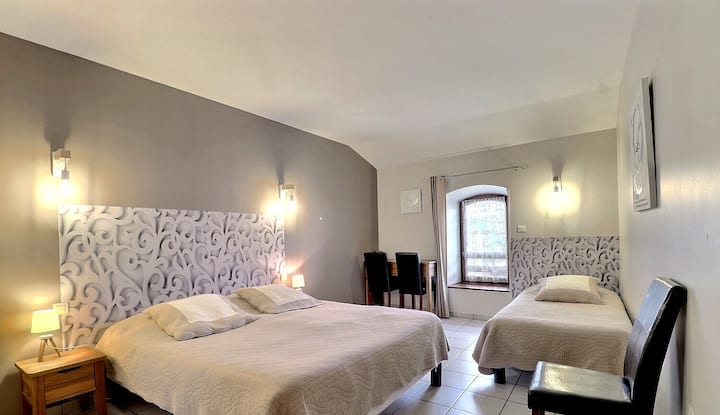 Chambres D'hôtes "Les Clapas"
Chambre La Paillière - Ruoms