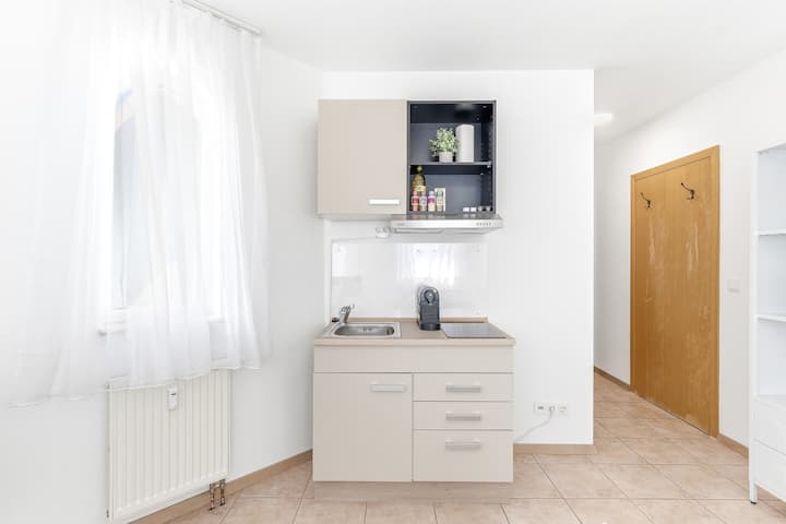 Hirschkeller - Studio Apartment With Kitchen (R5) - Uhingen