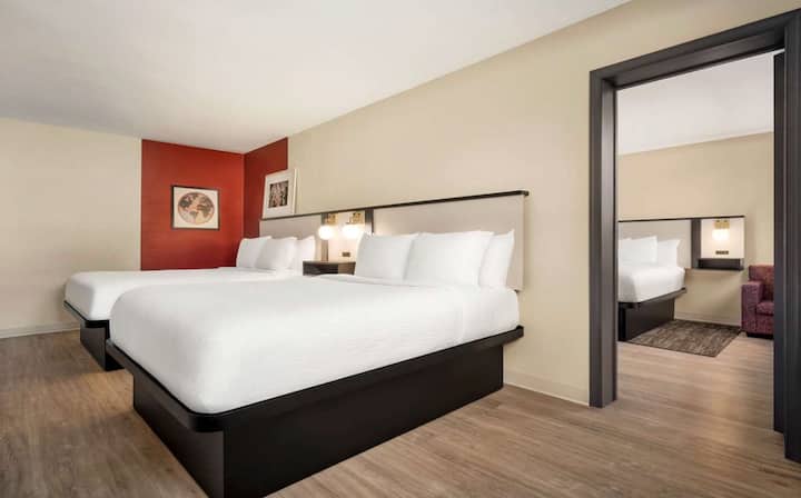 Ramada Allentown | Family Suite | Pool - Allentown, PA