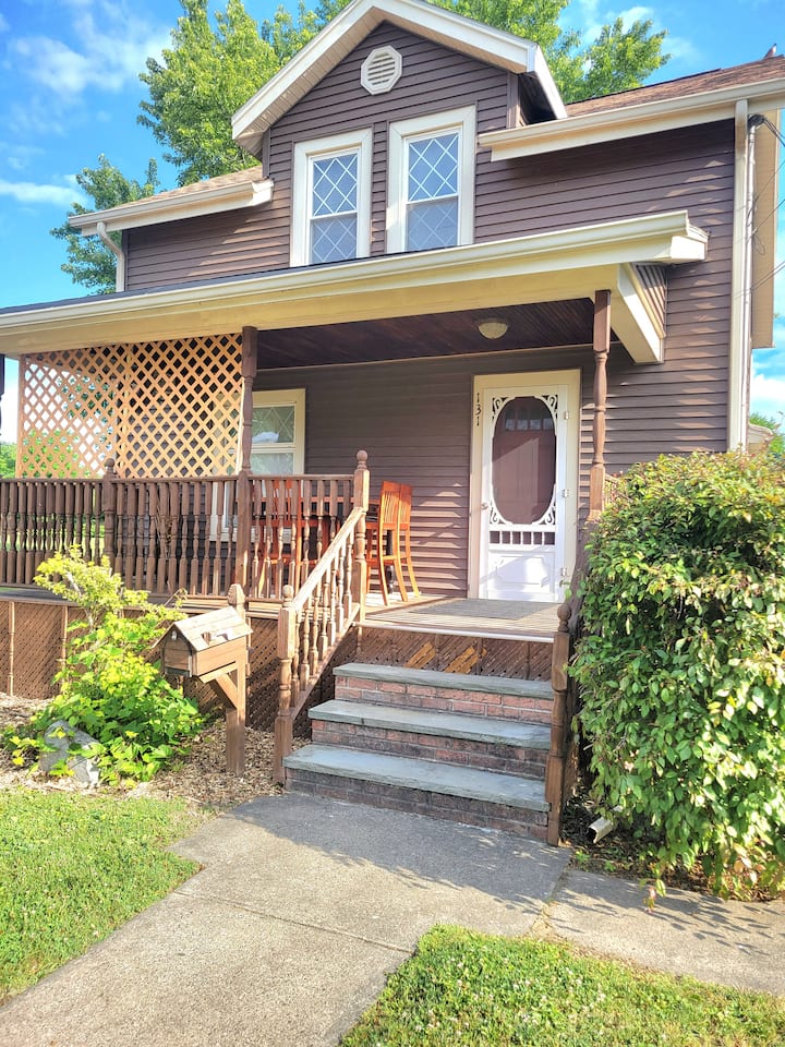 Five Bedroom Parkside Paradise - Johnson City, NY