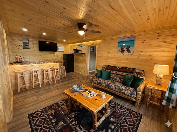 The Adk Basecamp | 2br/2ba + Full Kitchen - Lake George, NY