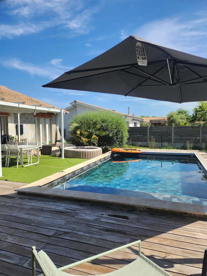 Maison Familiale Avec Piscine Spa Et Pool House - Mios