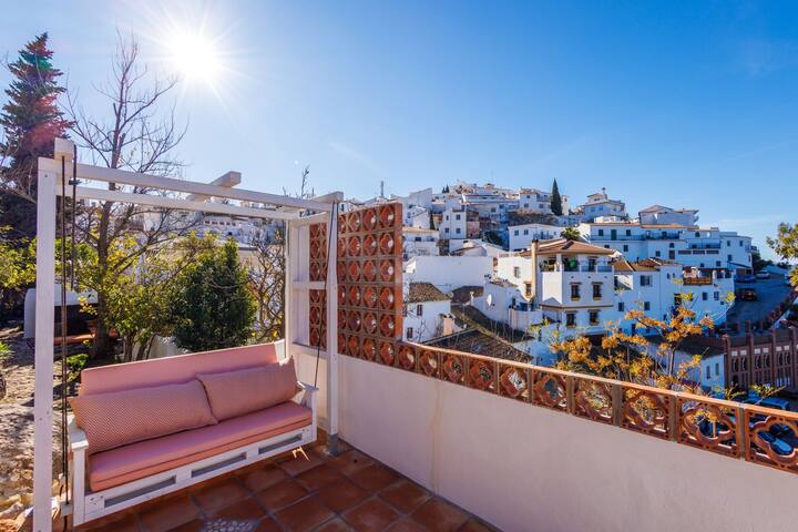 A Fairytale Retreat In Sunny Andalusia, 10 Sleeps! - Colmenar