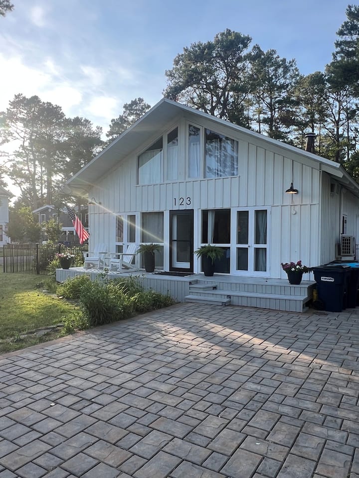 "Golden Cottage"
Ocean-block Home In Dewey - Rehoboth Beach, DE