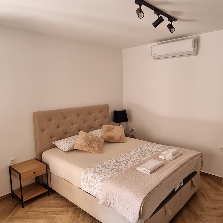 Studio Apartment With Pool Ground Floor - Kotor