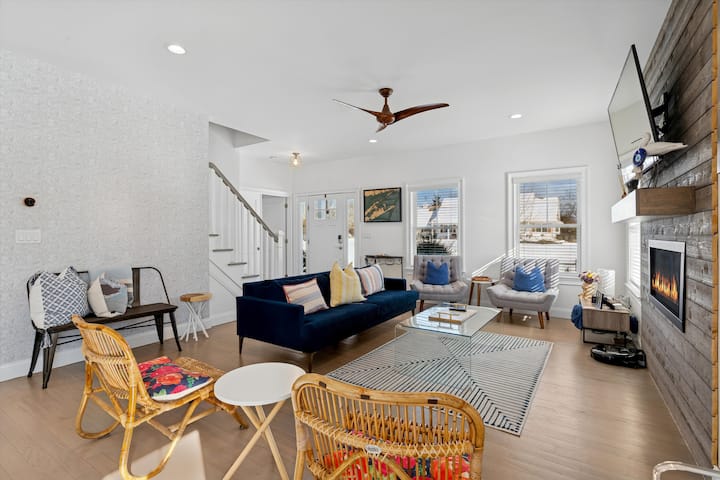 Private Beach & Golf - Greenport Sleeps 15 - Greenport, NY