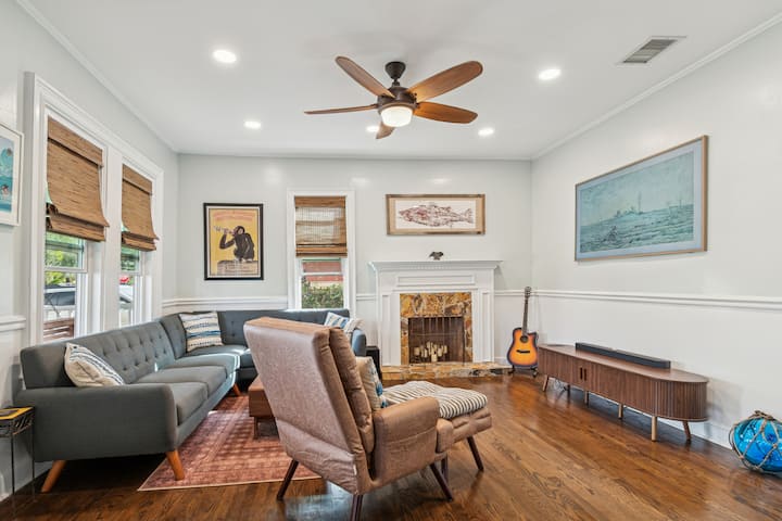 Blue Palm Cottage | Tarpon Springs - Tarpon Springs, FL