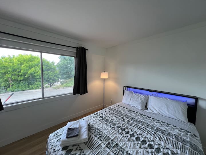 Two Queen Suite | Laundry & Views - Williams Lake