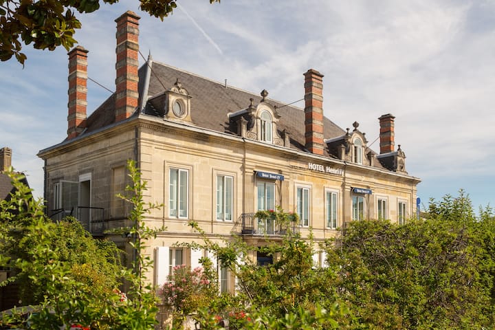 Chambre Twin Dans L'hôtel Henri Iv - Coutras - Coutras
