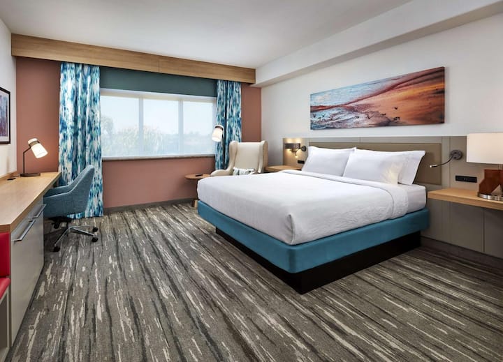 Deluxe King Room | Pismo Beach Pier - 1.5 Miles - Pismo Beach, CA