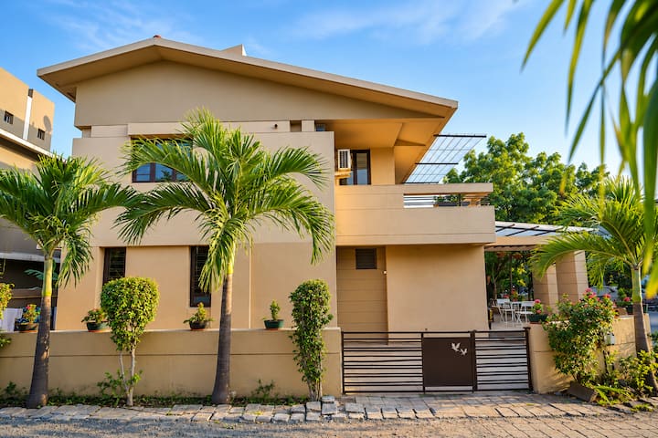 Private 2bhk Bungalow Near Airport - Surat